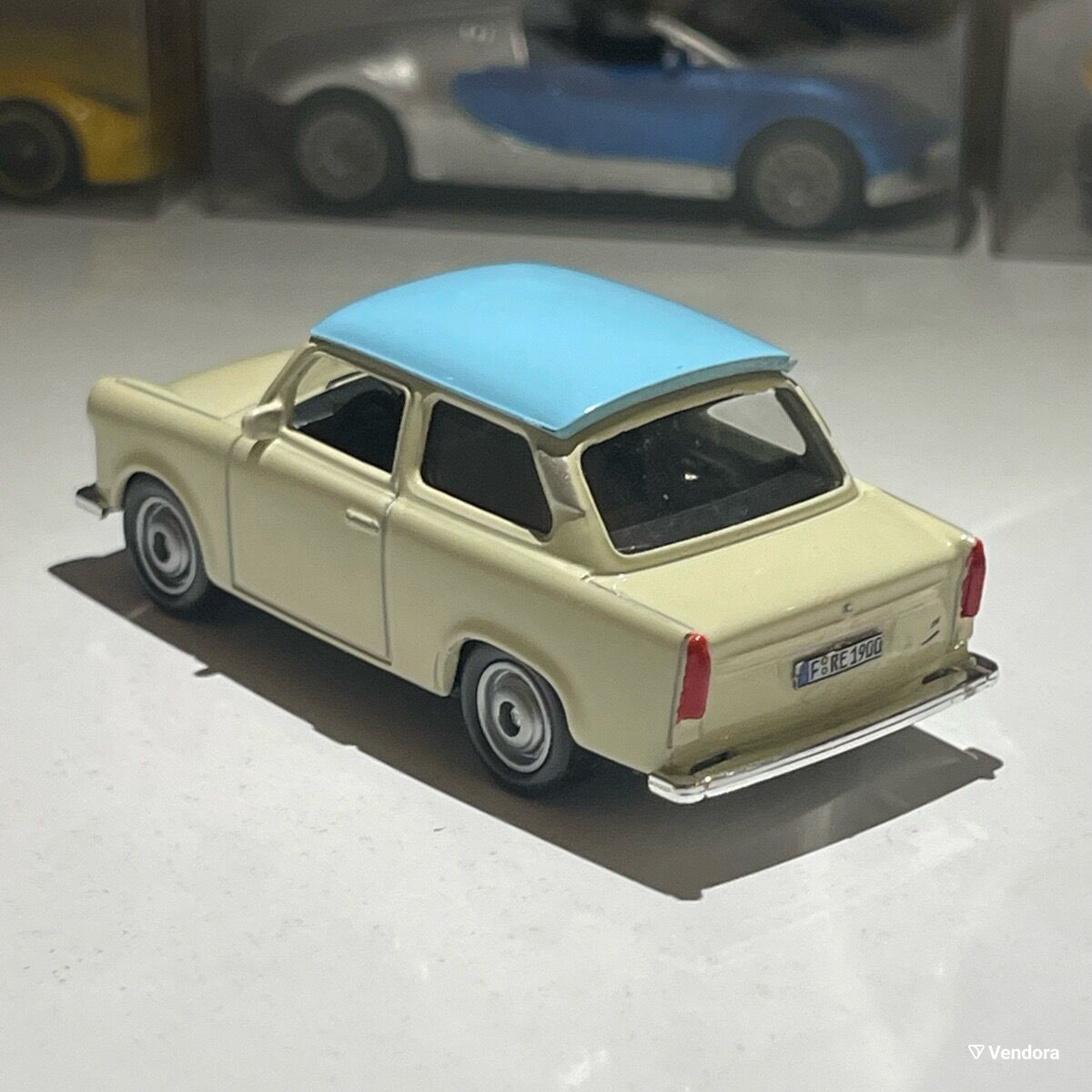 Custom Trabant 601 Scale Model - € 5,50 - Vendora.bg
