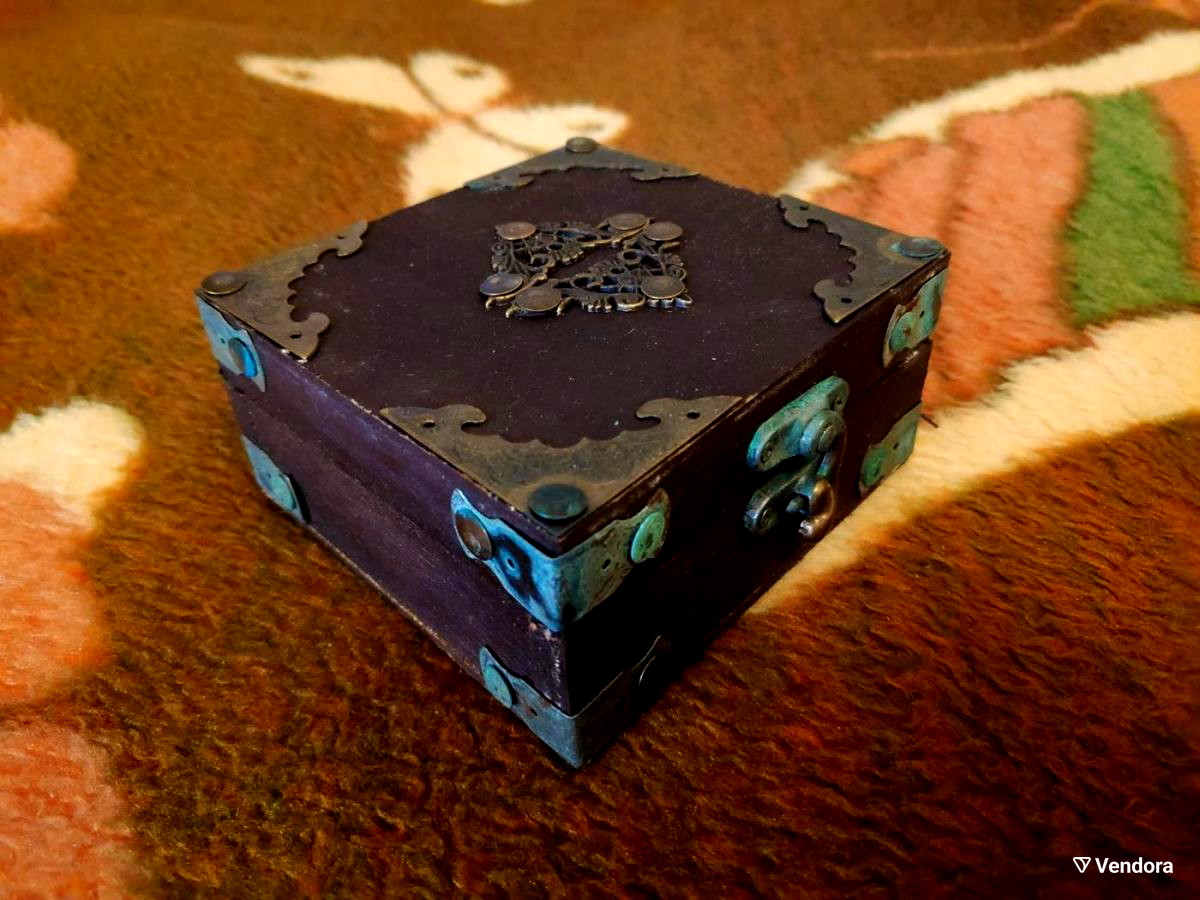 Κουτι Vintage Μπιζουτιερα JewelBox - € 15,00 - Vendora