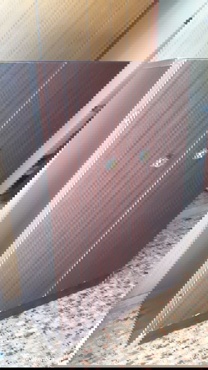 ΝΤΟΥΛΑΠΙ ΠΑΠΟΥΤΣΟΘΗΚΗ - € 40,00 - Vendora.gr