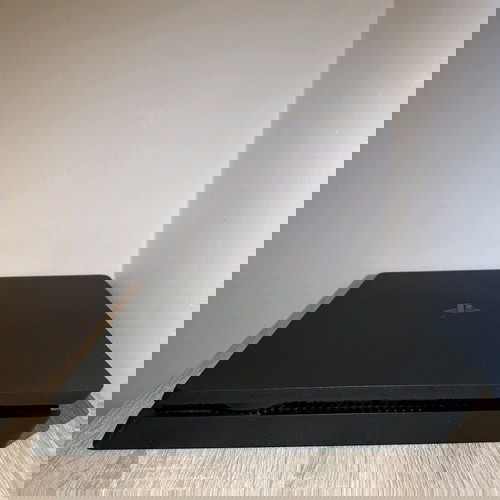 PS4 Slim 500GB σαν καινούργιο με… - € 180,00 - Vendora.gr