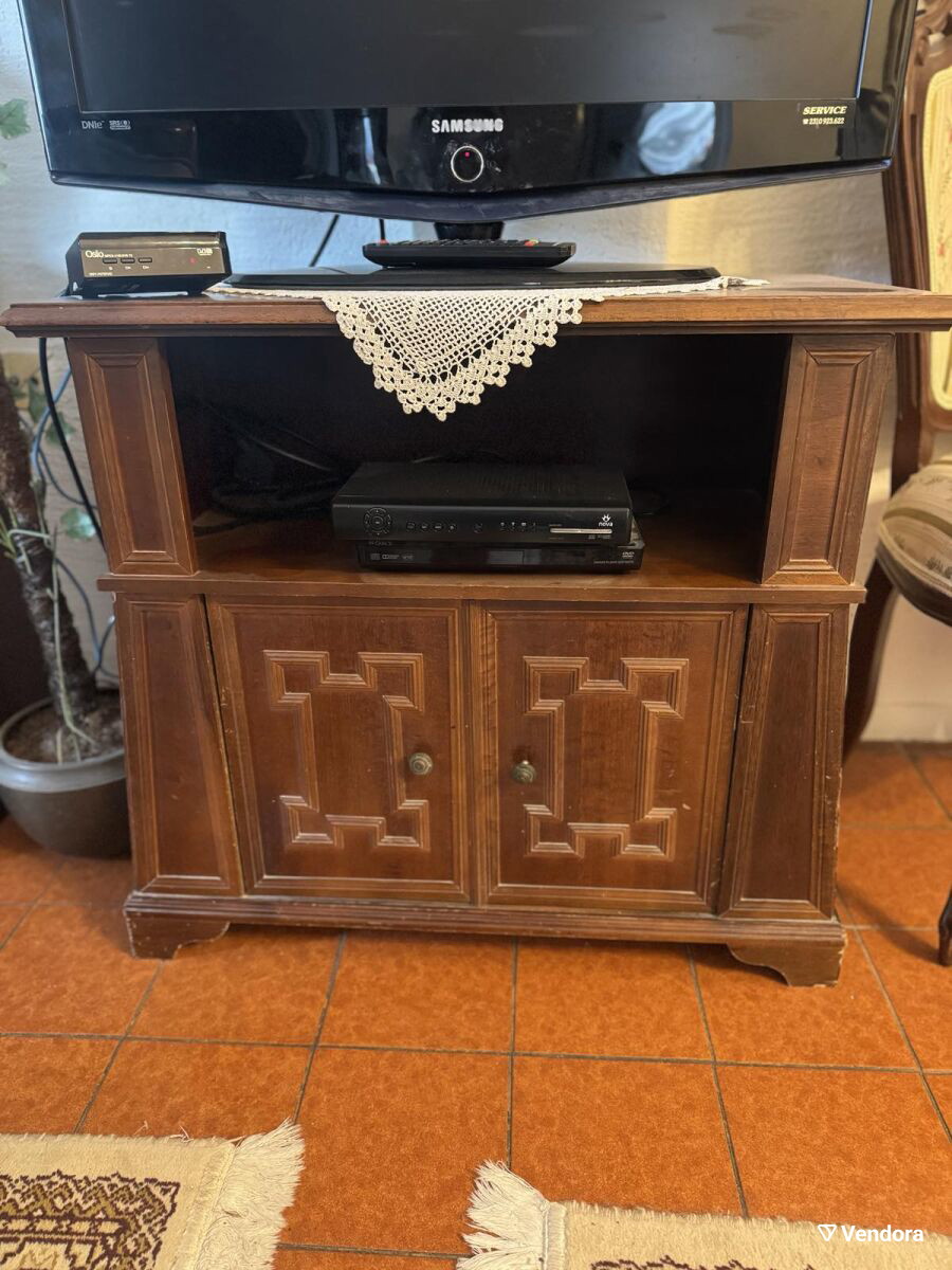 Έπιπλο τηλεόρασης σαν καινούργιο - € 30,00 - Vendora.gr