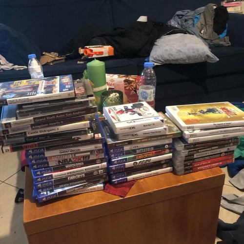 Παιχνίδια PS4, PS3, PS2, Nintendo DS,… - € 380,00 - Vendora.gr
