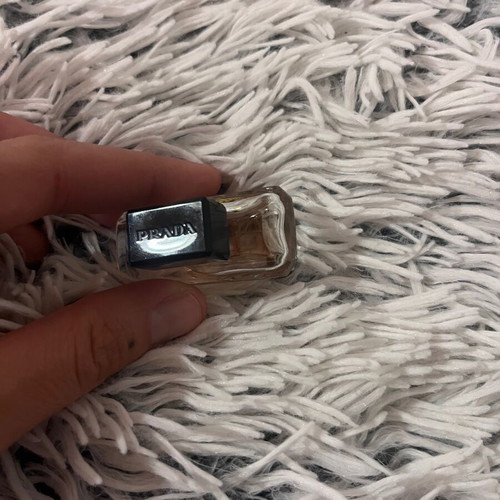 Prada Paradoxe tester 5 ml μεταχειρισμένο - € 10,00 - Vendora.gr