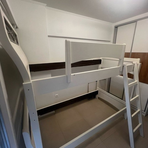 Κουκέτα μεταχειρισμένη, μασίφ ξύλο… - € 300,00 - Vendora.gr