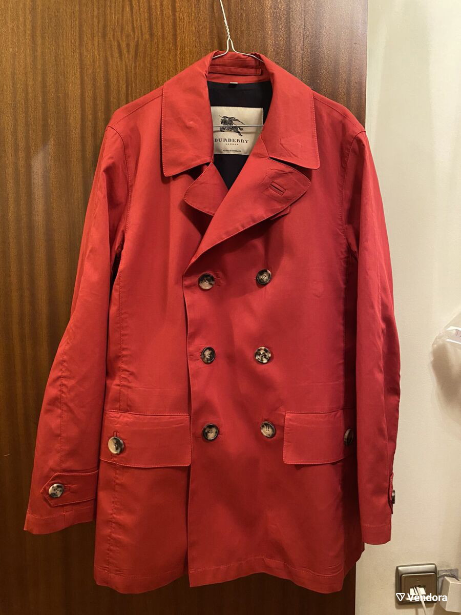Капардин Burberry червен, оригинален,… - € 300,00 - Vendora.bg