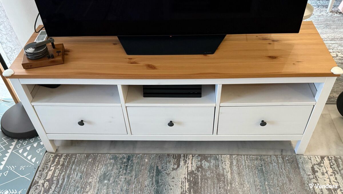 ТВ шкаф Hemnes Ikea употребяван в… - € 160,00 - Vendora.bg