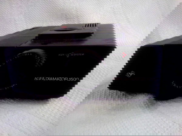Agfa Diamator 1500 Autofocus Slide Projector - € 160,00 - Vendora
