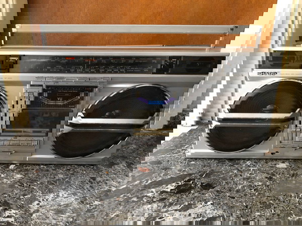 Ραδιοκασετόφωνο Boombox sharp gf-9000z - € 400,00 - Vendora