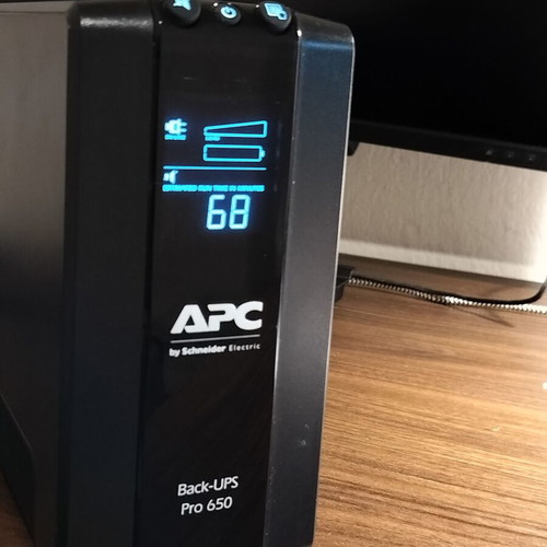 APC Back UPS Pro 650 Line-Interactive… - € 119,00 - Vendora.gr