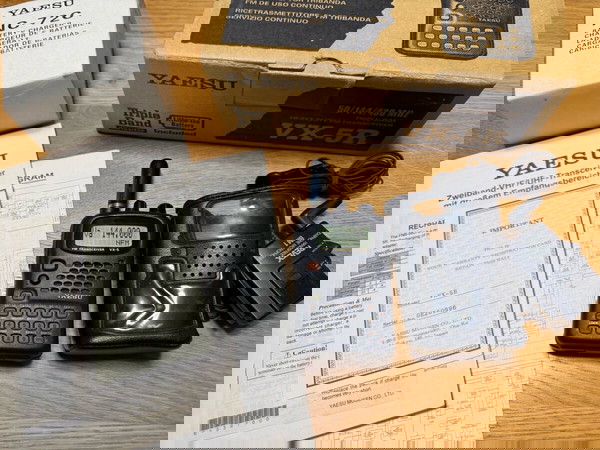 YAESU VX-5R - € 200,00 - Vendora.gr