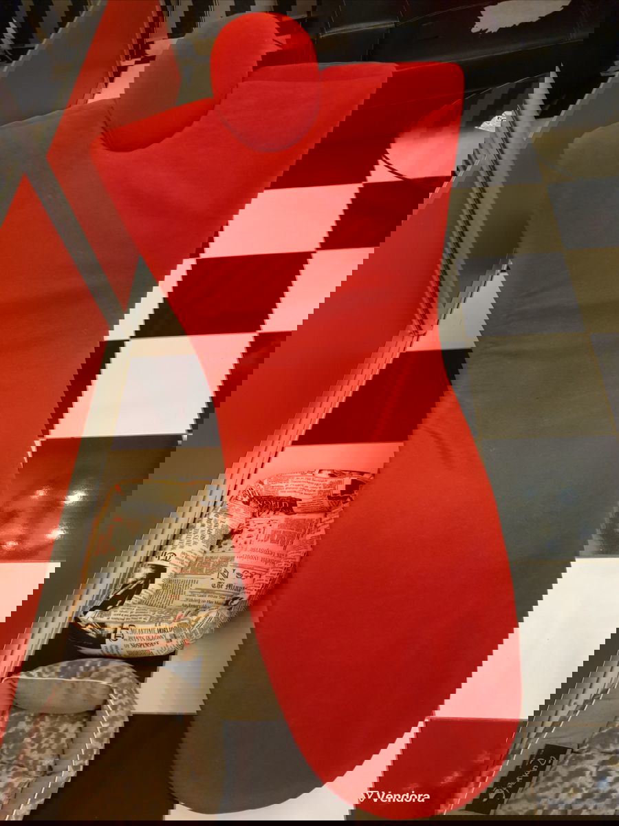 Καρεκλα Κοκκινη Περιστρεφομενη - € 80,00 - Vendora