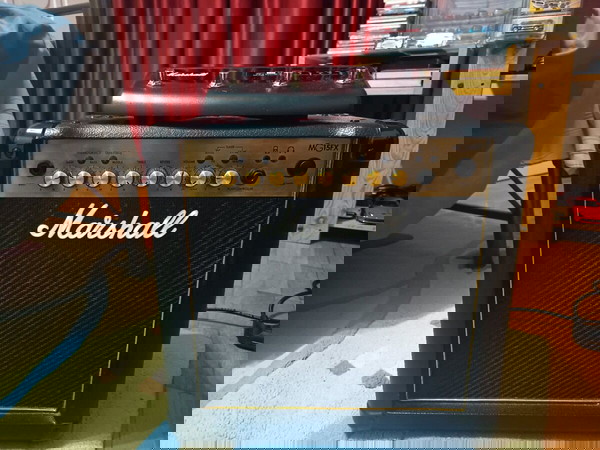 Marshall MG15GFX (2024) + MG Footswitch… - € 100,00 - Vendora.gr