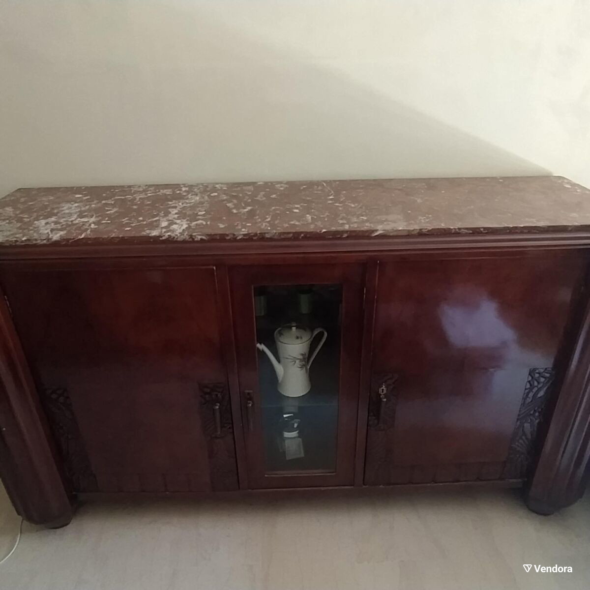 Αυθεντικός μπουφές αντίκα με μάρμαρο -… - € 390,00 - Vendora.gr