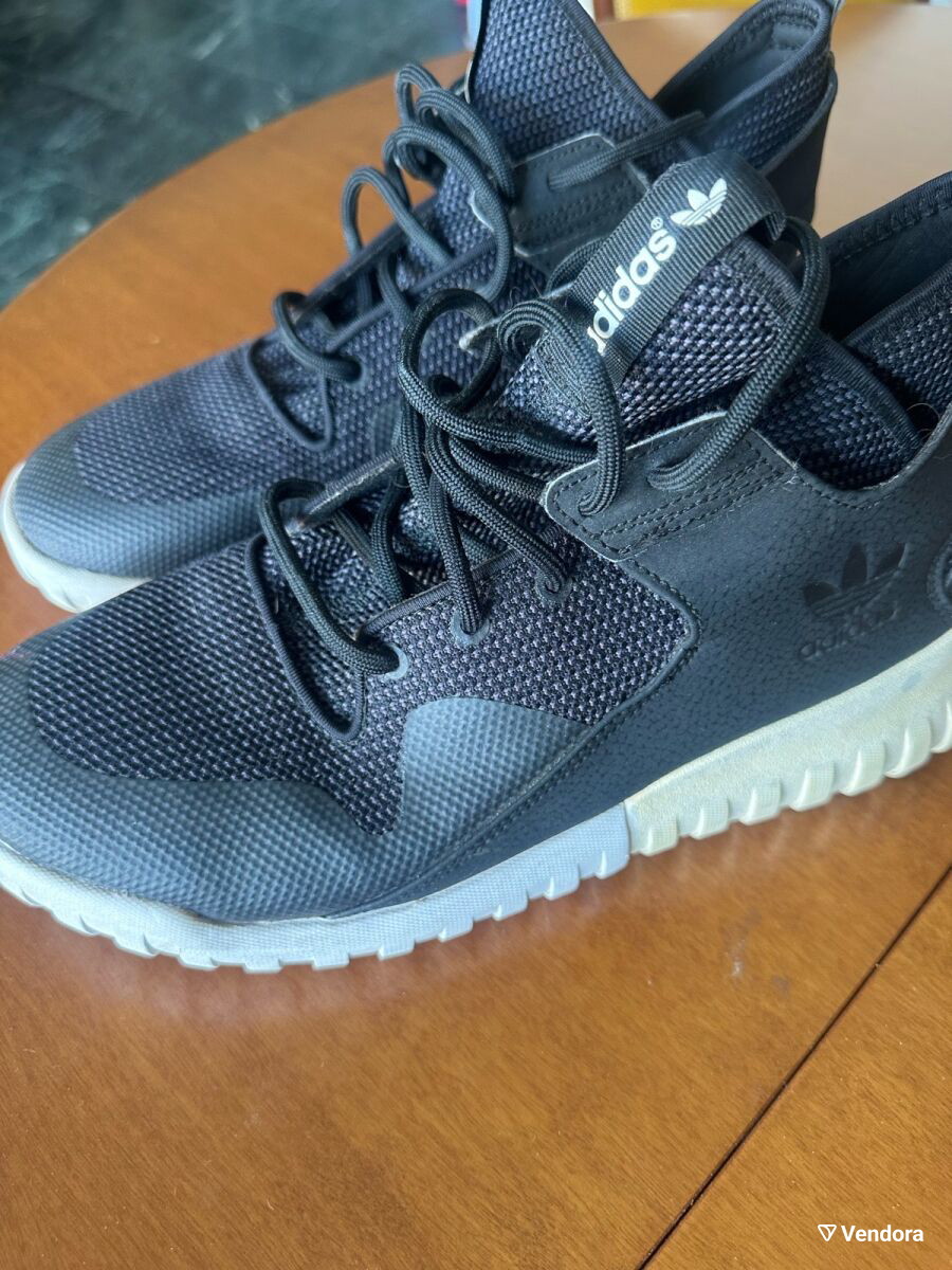 Adidas 43 1/3 αντρικά μποτάκια με λίγη… - € 29,00 - Vendora.gr