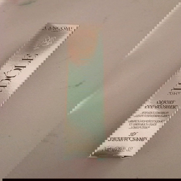 Lancome liquid eyeshadow σκια 02 - € 17,00 - Vendora