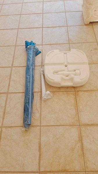 Ομπρελα θαλασσης με βαση - € 13,00 - Vendora.gr