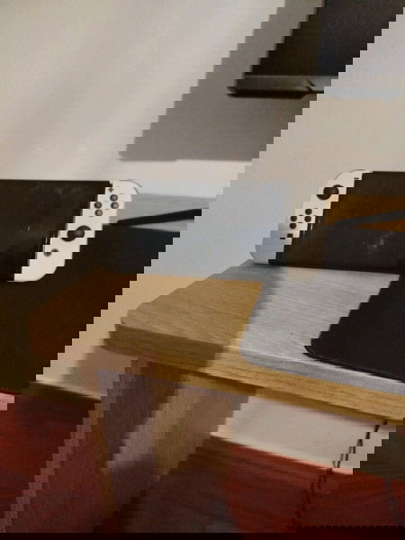 Nintedo switch oled - € 280,00 - Vendora