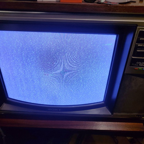 Sony Trinitron 1985 σαν καινούργιο,… - € 250,00 - Vendora.gr