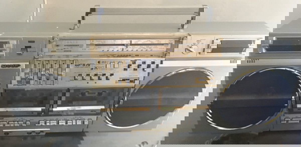 SHARP GF 575 Boombox 1980 - € 180,00 - Vendora.gr