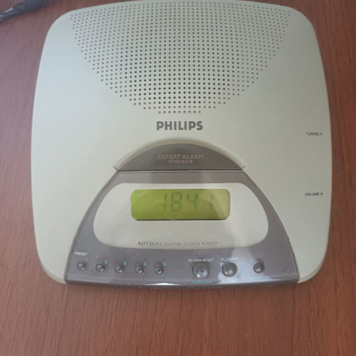 Philips ρολόι ραδιόφωνο ξυπνητήρι με… - € 25,00 - Vendora.gr