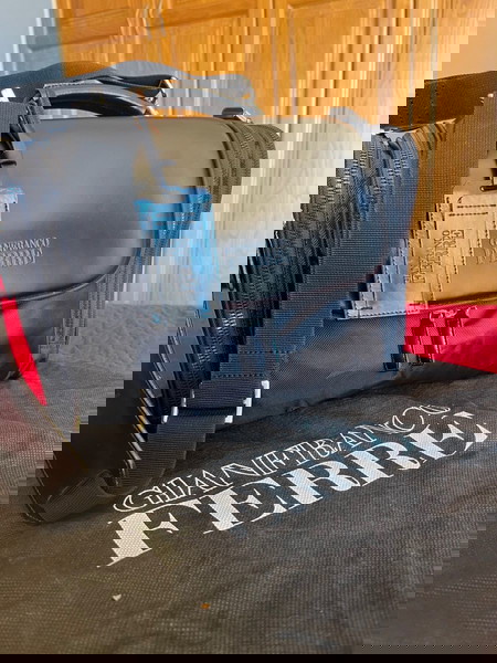 G.Ferre βαλιτσάκι- τσάντα ωμου - € 60,00 - Vendora