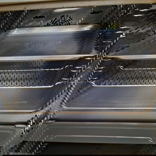 Φούρνος Bosch inox σαν καινούργιος με… - € 330,00 - Vendora.gr