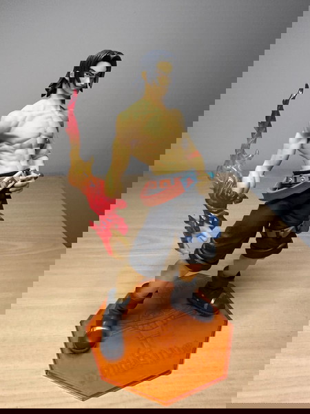 One Piece Portgas D. Ace Figure - € 35,00 - Vendora