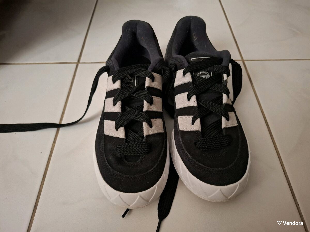 Παπούτσια Adidas 41 1/3 μεταχειρισμένα,… - € 27,00 - Vendora.gr
