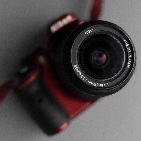Nikon D5200 24.1MP Digital Camera DX… - € 350,00 - Vendora