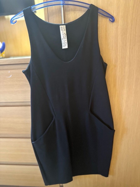 Zara Черна Мини рокля с еластичност и… - € 10,00 - Vendora.bg