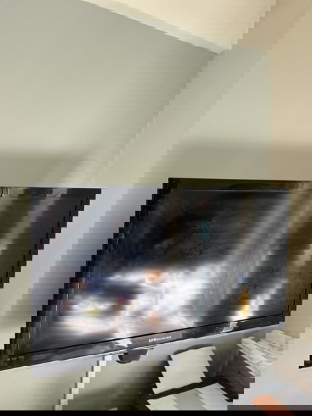 τηλεόραση 40 ", ΔΩΡΟ smart box και βάση… - € 120,00 - Vendora.gr