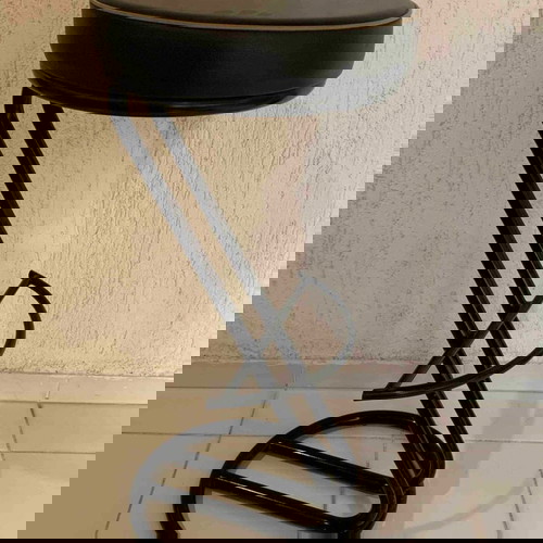 Σκαμπώ μεταχειρισμένα, σετ των δύο, μαύρα - € 30,00 - Vendora.gr