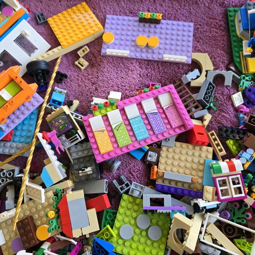 Lego μεταχειρισμένα κομμάτια και… - € 19,00 - Vendora.gr