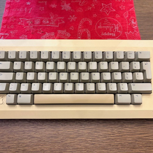 Apple Keyboard AZERTY για Macintosh… - € 150,00 - Vendora.gr