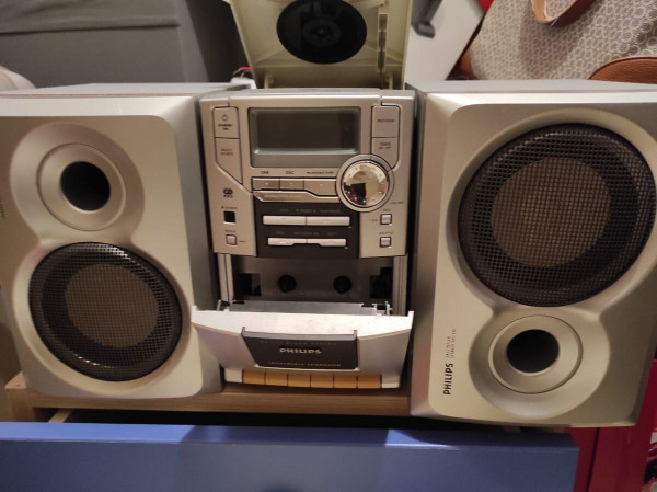 Philips ραδιοκασετόφωνο, CD Player ,… - € 35,00 - Vendora.gr