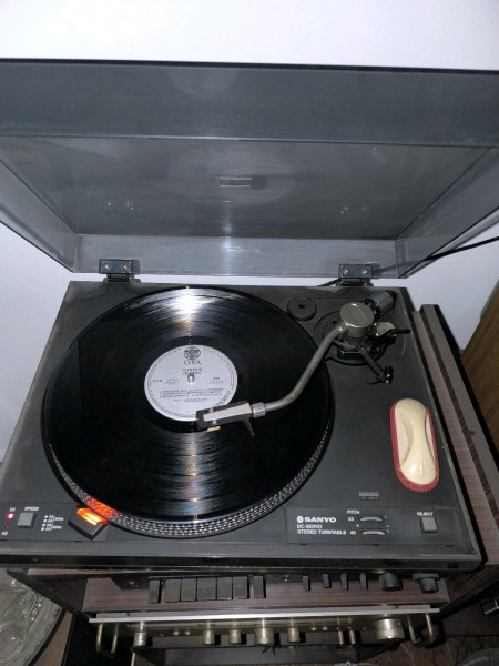 Sanyo dc servo turntable - € 50,00 - Vendora.gr
