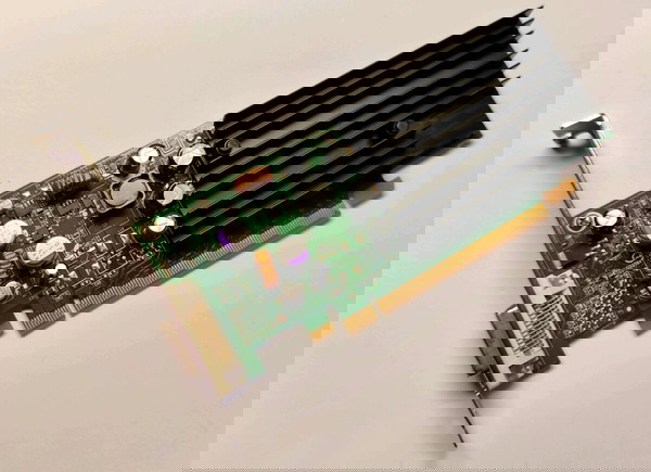 Κάρτα Γραφικών NVidia P383 Quadro NVS - € 15,00 - Vendora