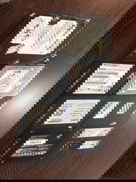 8 Δίσκοι HDD SSD M2 Μη λειτουργική - € 20,00 - Vendora.gr