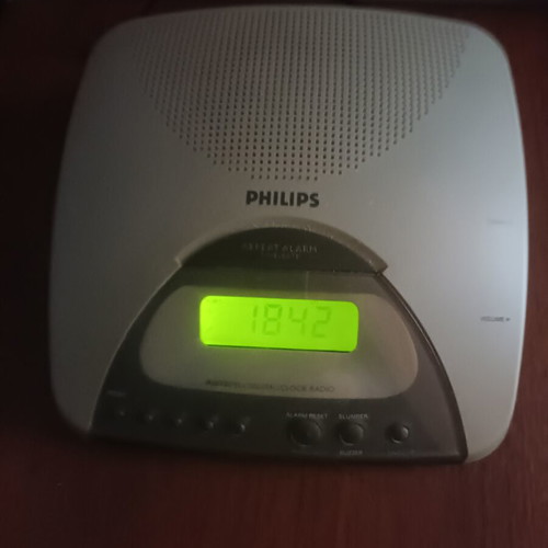 Philips ρολόι ραδιόφωνο ξυπνητήρι με… - € 25,00 - Vendora.gr