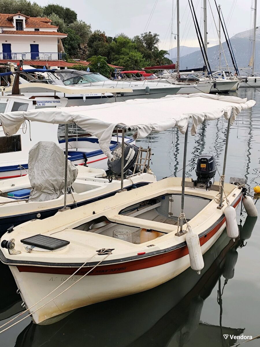 Βάρκα μεταχειρισμένη 4,90 μ με 25hp… - € 2.200,00 - Vendora.gr