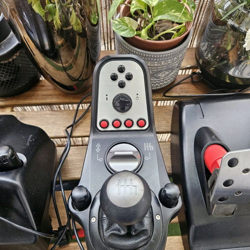 Logitech G25 Racing Wheel set σαν… - € 130,00 - Vendora.gr