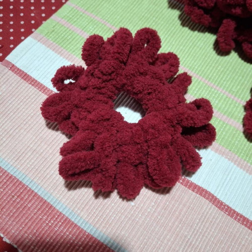 Χειροποίητα puffy λαστιχάκια μαλλιών… - € 2,00 - Vendora.gr