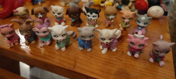 Polly Pocket Sparklin' Pets Catwalk… - € 170,00 - Vendora.gr