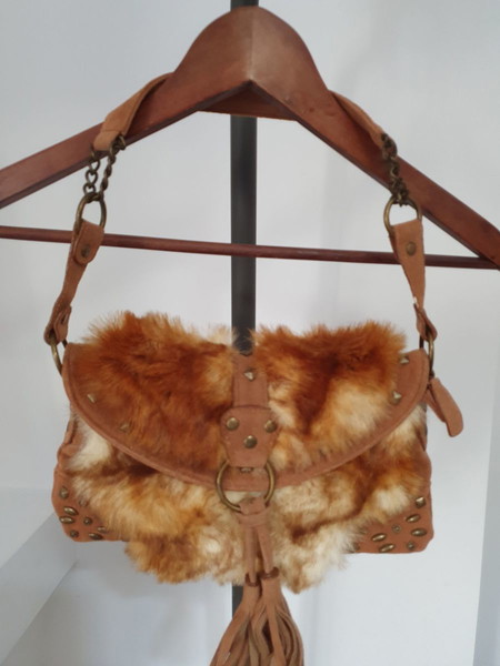 Γυναικεια τσαντα δερμάτινη - € 8,00 - Vendora.gr