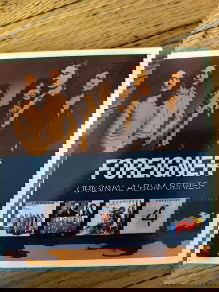 CD box set Foreigner τα 5 πρώτα studio albums - € 24,00 - Vendora