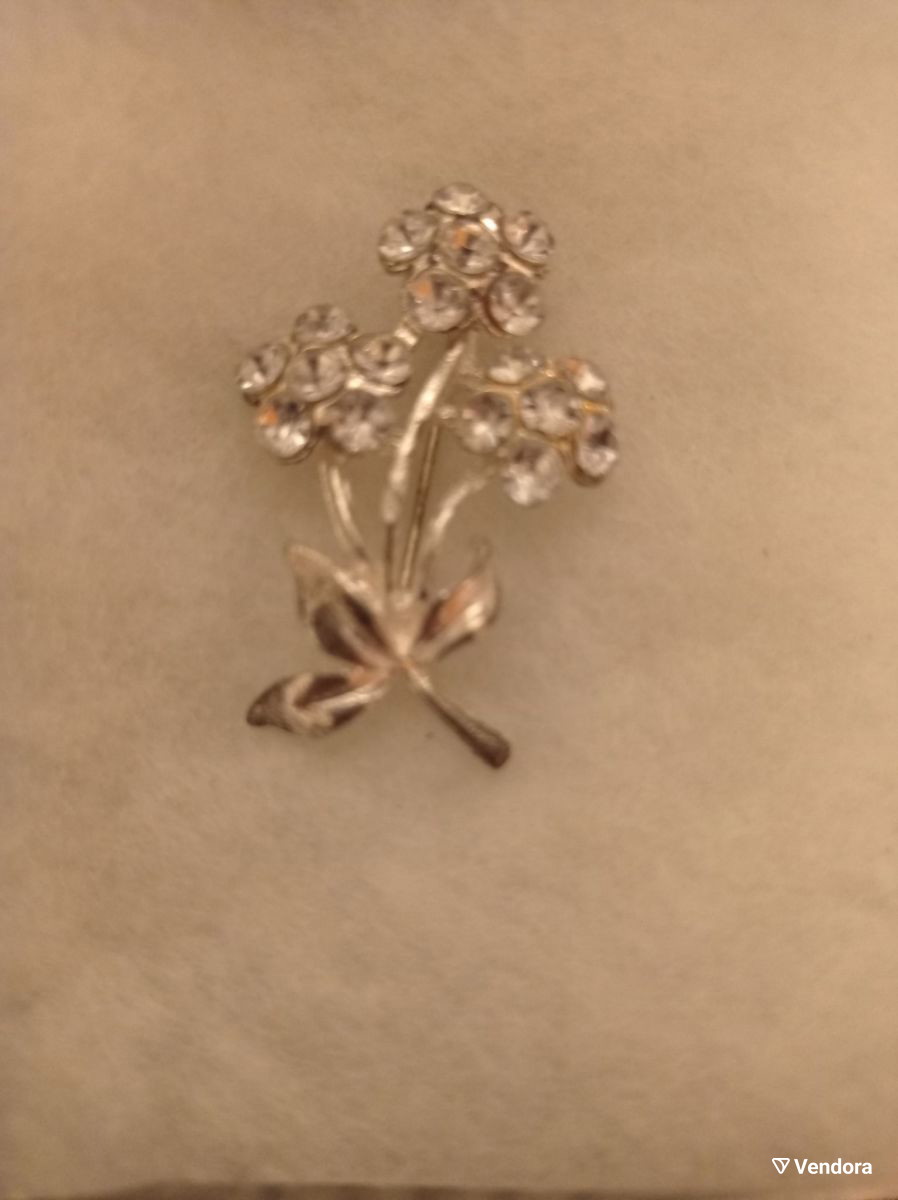 ΚΑΡΦΙΤΣΑ ΓΥΝΑΙΚΕΙΑ - € 8,00 - Vendora