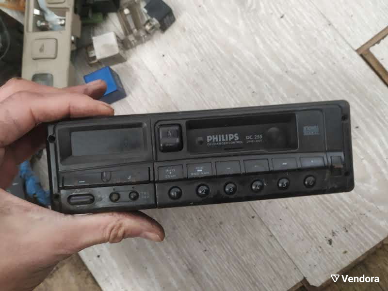 Ράδιο Philips DC 255 μεταχειρισμένο - € 30,00 - Vendora.gr