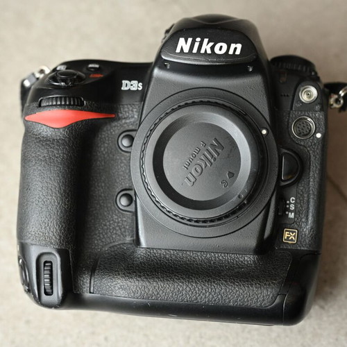 Nikon D3s με φακό Nikkor 28mm 1.8G… - € 499,00 - Vendora.gr