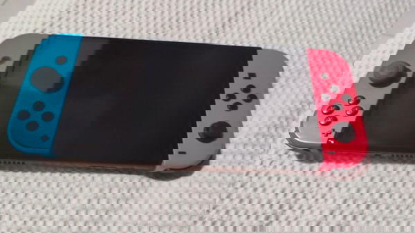 NINTENDO SWITCH OLED [DAMAGED] + 1… - € 200,00 - Vendora