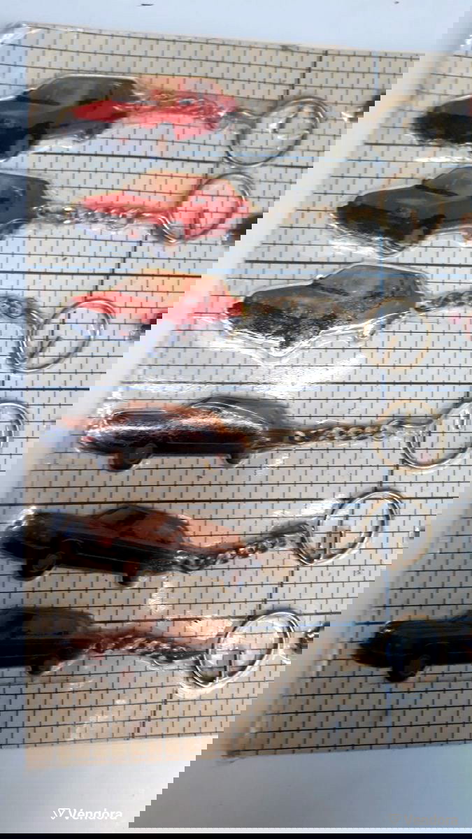 12 Συλλεκτικα μετταλικα μπρελοκ με… - € 12,00 - Vendora